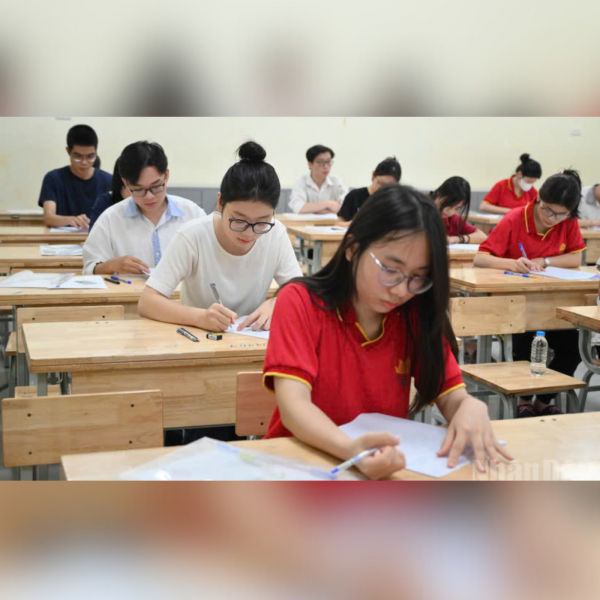 Kỳ thi tốt nghiệp THPT năm 2025: Hà Tĩnh và Ninh Bình có điểm trung bình cao nhất cả nước